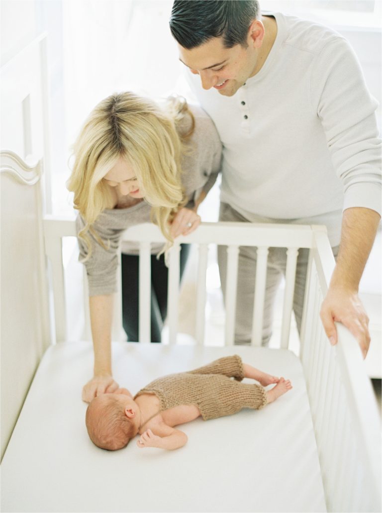 Newborn Lifestyle Session: Our First Family Photos | amyandjordan.com